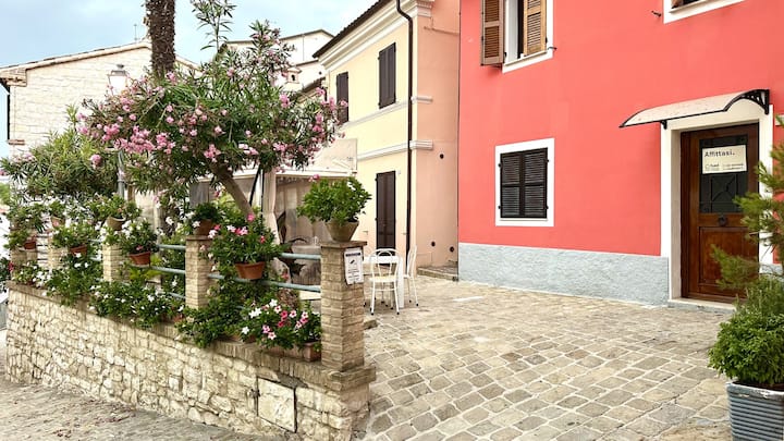 N214 - Numana, Apartment In The Historic Center - Sirolo