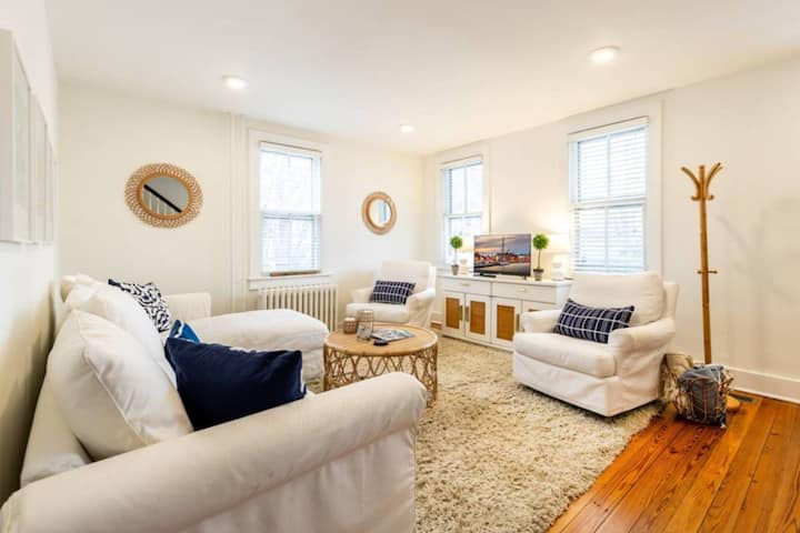 Book Cw26 Walk To Hot Spots W Fenced Yard, Parking - Annapolis, MD