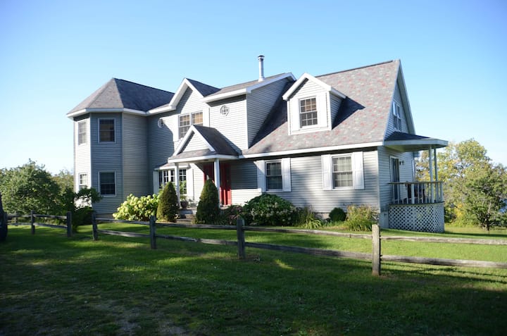 Vacation Home Overlooking Beautiful Lake Michigan - Leelanau State Park, Northport