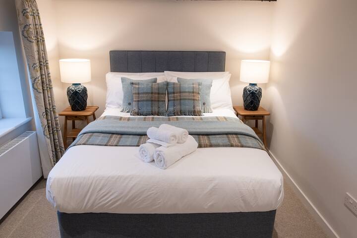 Double Ensuite With Shower Lavendar Room At The Th - Holt
