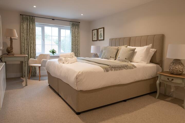 Double Or Twin Ensuite With Shower Rosemary Room A - Holt