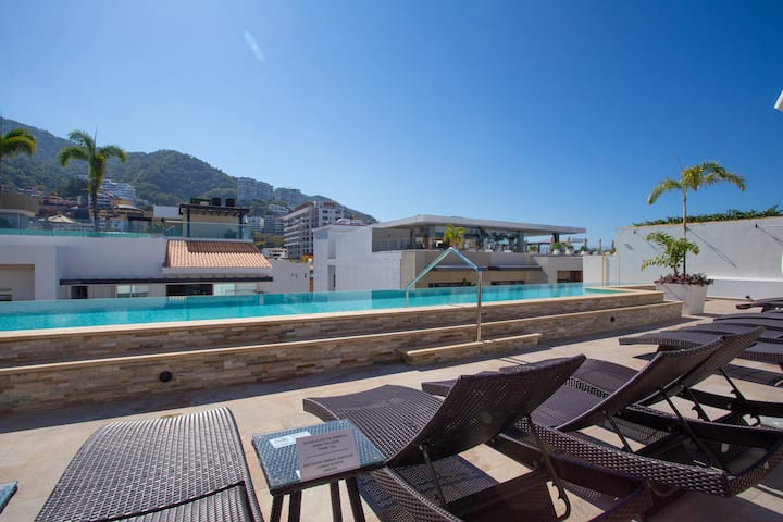 Rooftop Pool, Bbq & Balconies | Romantic Zone 2br - Puerto Vallarta
