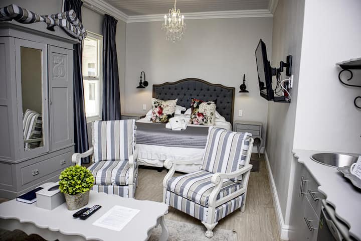 French Karoo Room 6 - Beaufort West