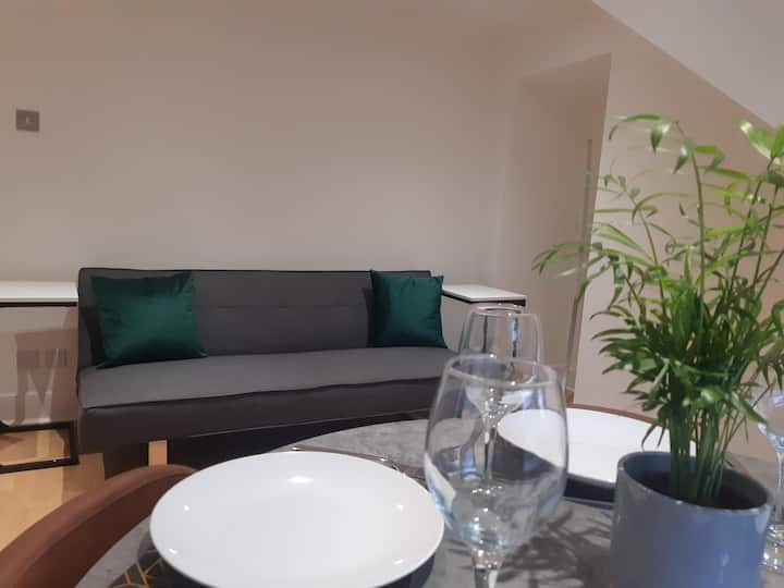 Standard 1 Bedroom Apartment - Aberdeen