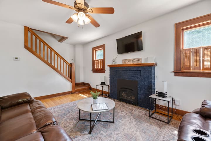 3 Bed 1.5 Bath Home In College Hill By Hospital - Wichita, KS