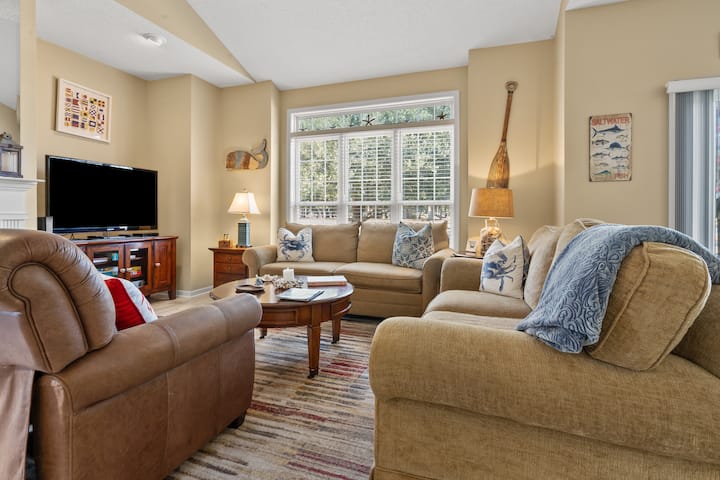 Modern Golf Course Townhome W/pool Close To Golf + - North Myrtle Beach, SC