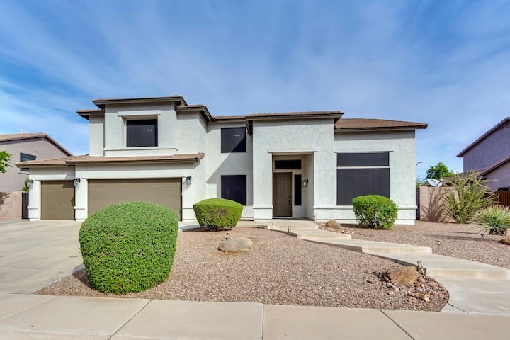 Spacious 5 Br, 3.5 Ba, 4000+sf, Wifi, Pool,hot Tub - Gilbert, AZ