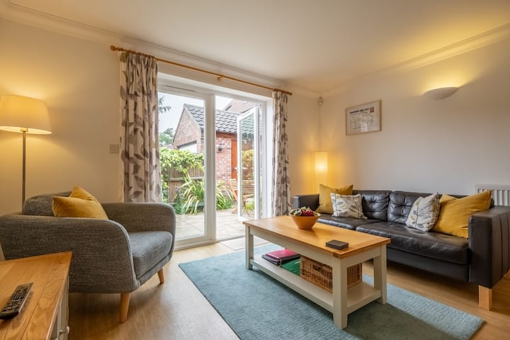 Rowan Cottage, Holt, Norfolk - Norfolk