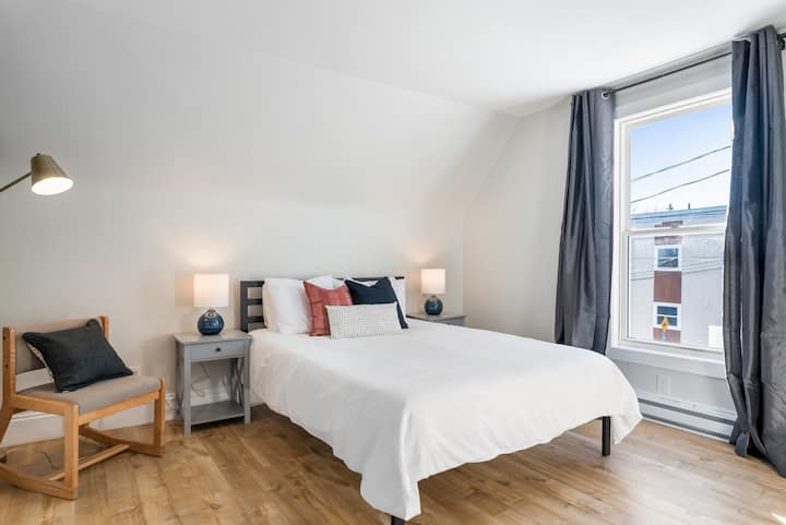 Downtown 2bdr - Kitchen, Smart Tv, Wifi - Moncton