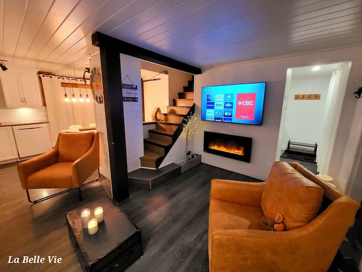 Viver "La Belle Vie" Dans Les Montagnes - Quebec