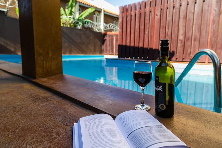 Cozy  2bd|2bth Serviced Apt W/pool_24/7 Security - Kingston, Jamaica