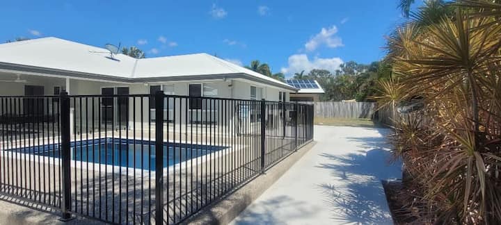 Tides Inn With Plunge Pool - Seventeen Seventy