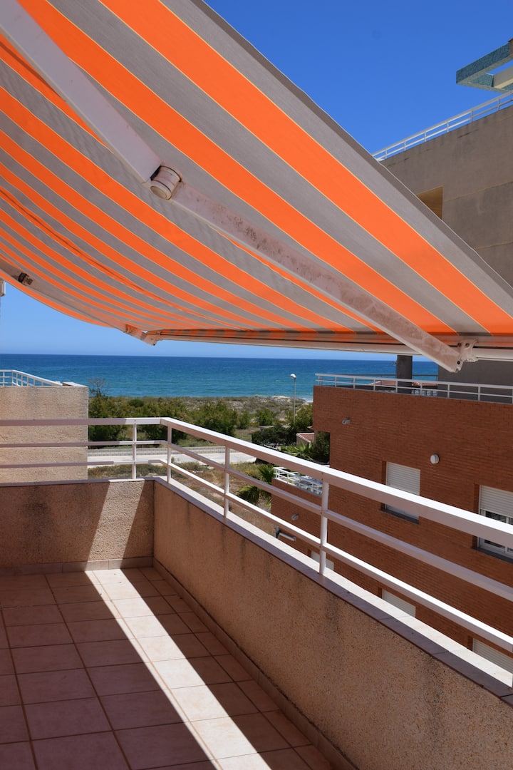82 M² Apartamento ∙ 2 Habitaciones ∙ 5 Huéspedes - Miramar, España
