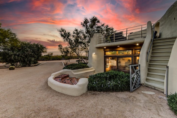 Eclectic Santa Fe Ranch House With Hot Tub - Cave Creek, AZ