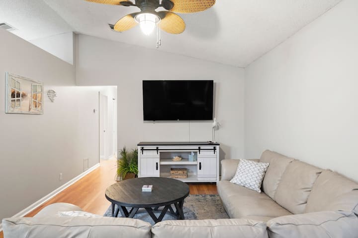 Seashore Cottage Pet-friendly/near Fletc & Shops - Brunswick, GA
