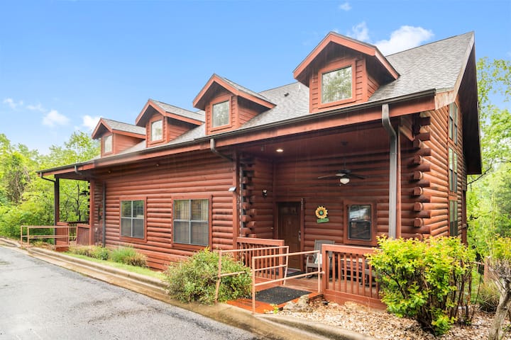Ozark Country Cabin Near Branson Strip! - Rockaway Beach, MO