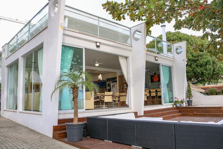 Charme, Pôr Do Sol, Praia Privada. Exclusividade. - Florianópolis