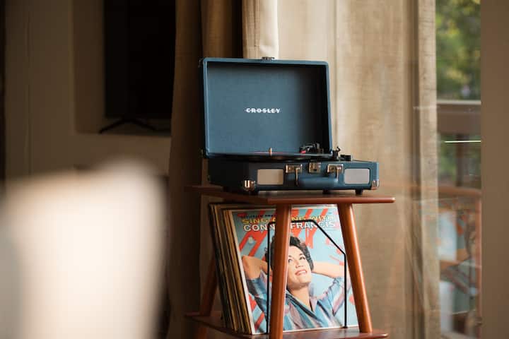 Stylish Forest A-frame, Dogs Welcome! - Lake Arrowhead, CA