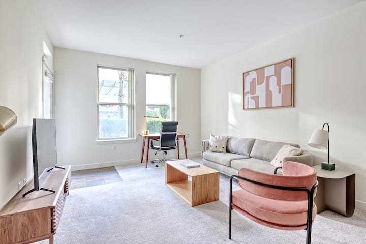 Blueground | Bellevue, Bike Storage, Nr Coffee - Bellevue, WA