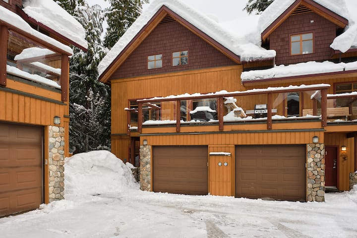 Lofts 2 - Rossland