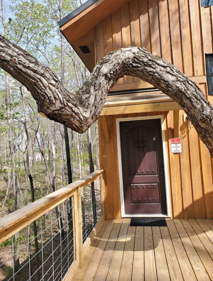 Red Room Cabin ~ The Treehouse Dungeon for Couples - Tree houses for ...