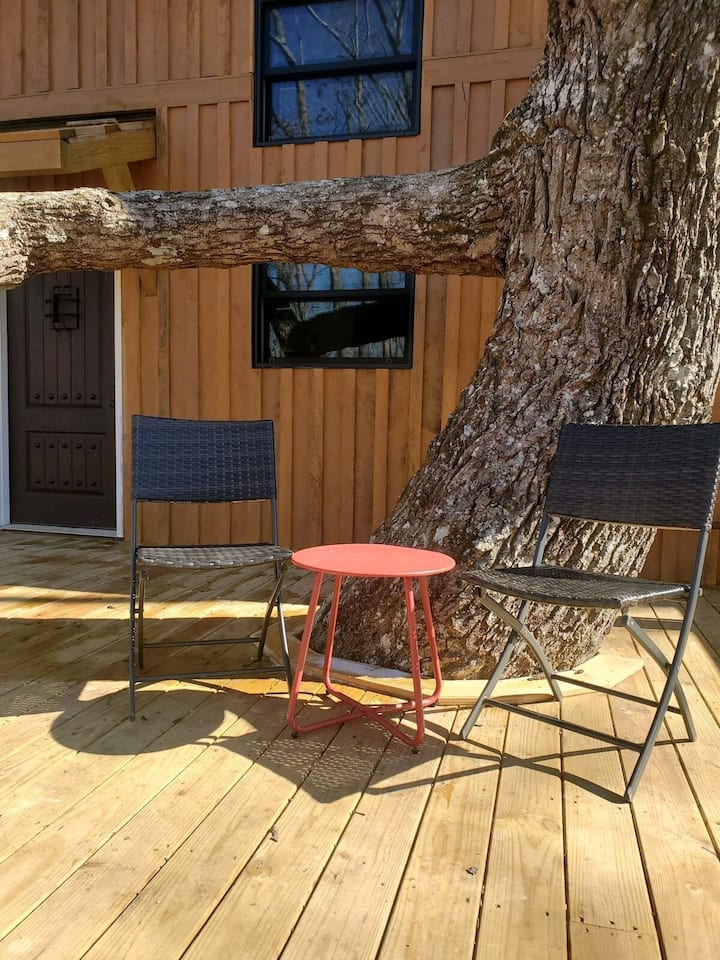 Red Room Cabin ~ The Treehouse Dungeon for Couples - Tree houses for ...