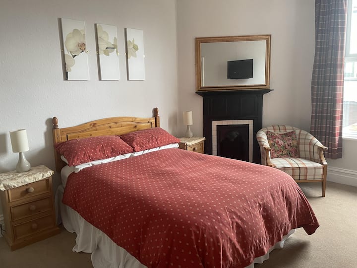 Single Ensuite At Highland Moors Guest House & Con - Builth Wells