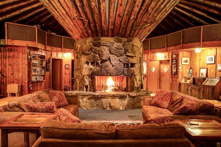 Downing Mountain Lodge - Corvallis, MT