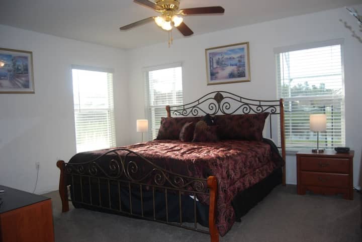 Beautiful Home, Lake Front, Private Pool Free Wifi - Kissimmee