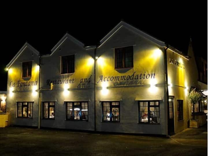 La Fontana Italian Restaurant With Rooms - Cotswolds