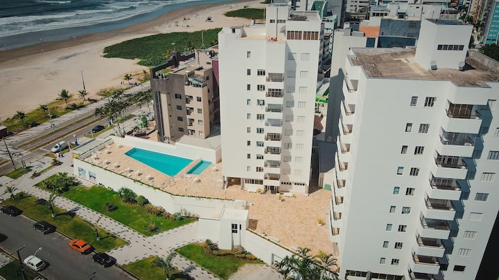 Seaside Apartment With Pool Caiobá - Matinhos