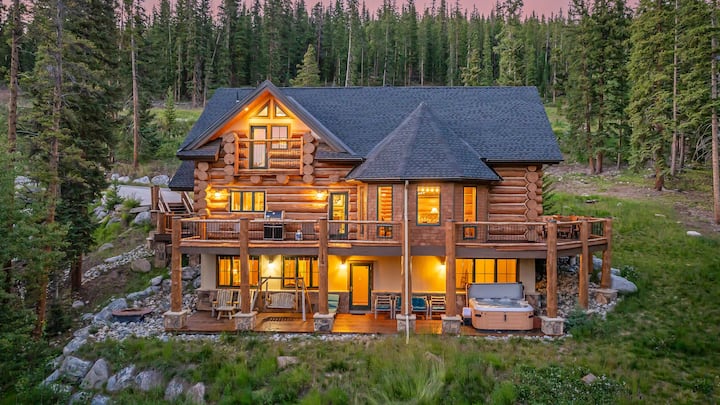 Log Home W/ Ski Shuttle | Paradise Meadow Lodge - Breckenridge, CO
