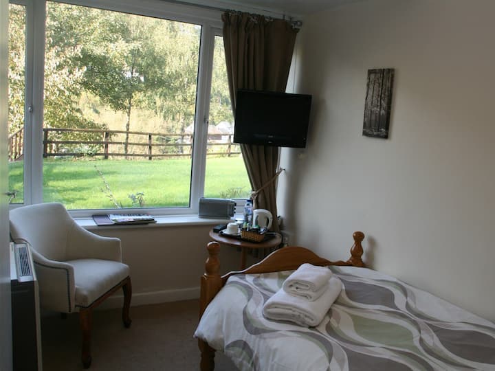 Single Ensuite With Shower With A Garden View Fore - Monmouth