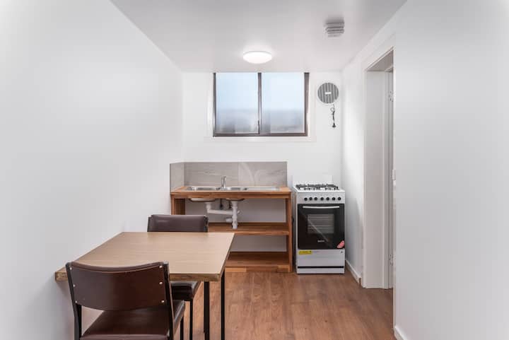 Fully Serviced One Bedroom Apartment - Gateway Of - Healesville