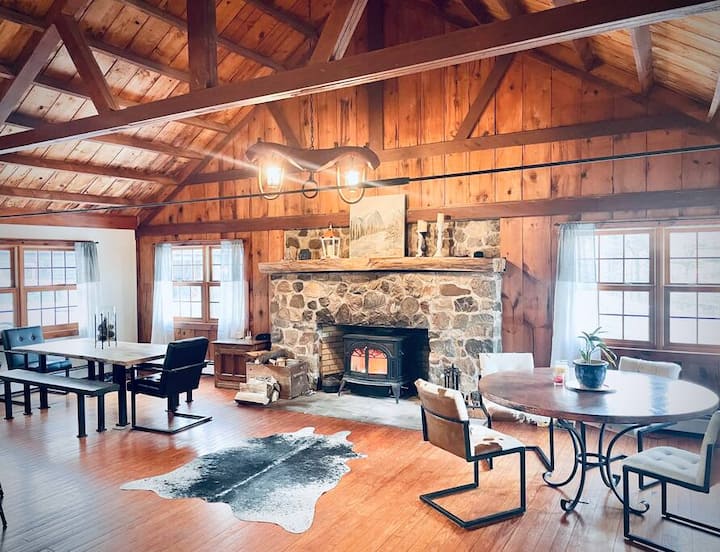 The Bristol Lodge - Finger Lakes, NY