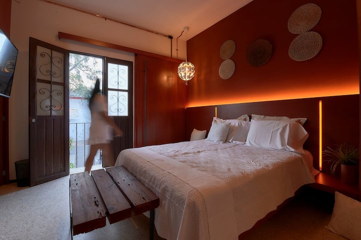 Fortalezaii: Loft W/ac &Balcony Near Santo Domingo - Oaxaca