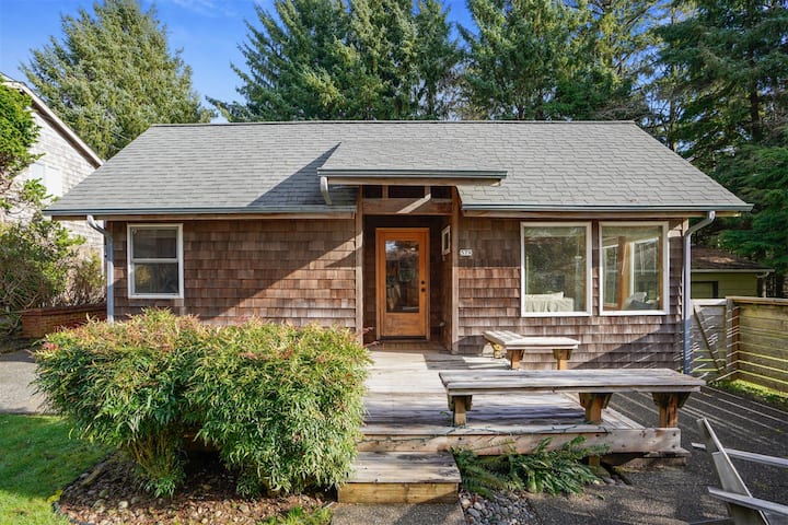 Salal Bungalow - Cannon Beach, OR