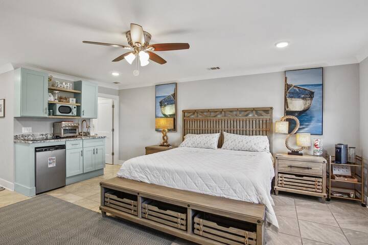 Blue Heron Studio For 2 W/beach Views! - Tybee Island, GA