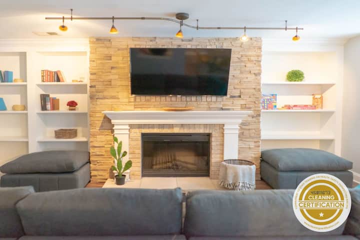 Lovely Cwe 2br | Private Parking  / Abodebucks - St. Louis, MO