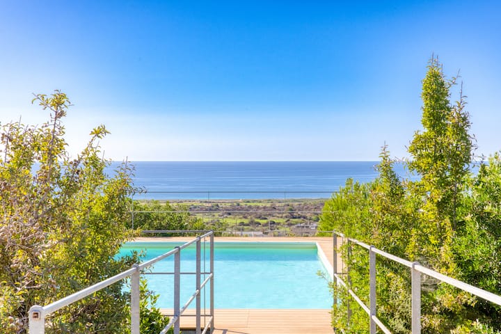Superbe Villa Avec Piscine & Vue Mer 180° - Pouilles