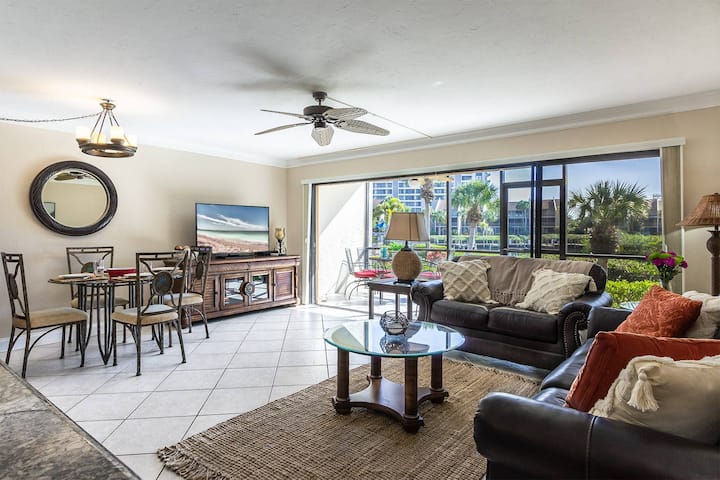 Ground-level Condo | Beach Access, Pool & Canal Views | Walk To Everything - Siesta Key, FL