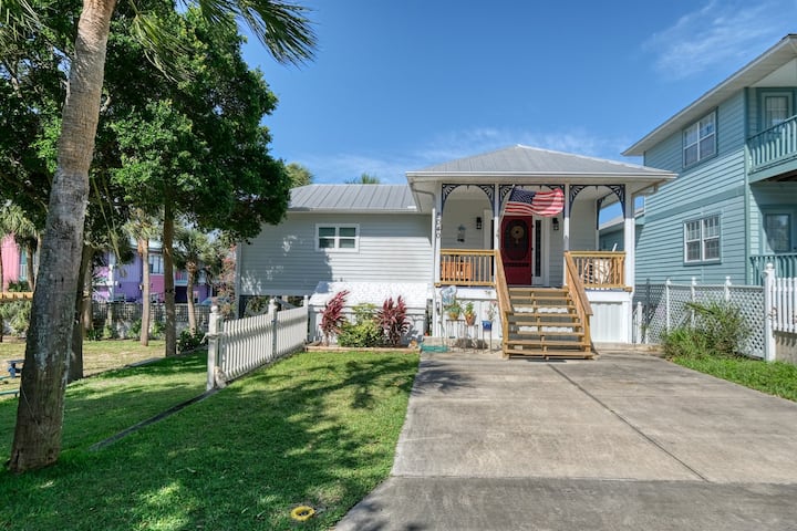 Cozy Casita- Luxury In The Heart Of Cedar Key! - Cedar Key, FL