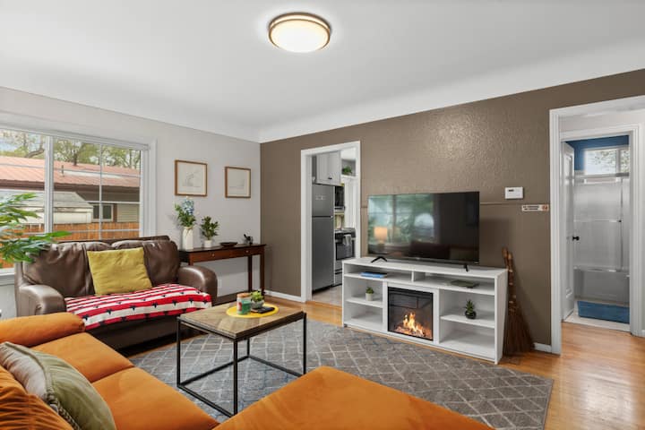 Bo’s Spacious Studio Basement With Hot Tub - Billings, MT