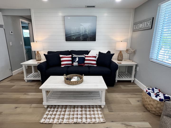 Piping Plover 3min To Beach, Kayaks Bikes, More! - Manasota Key, FL