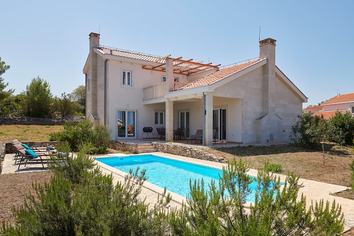 190 M² Villa ∙ 3 Schlafzimmer ∙ 8 Gäste - Jelsa