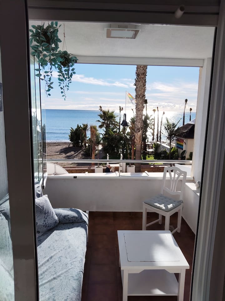 Front Line Beach Apartment Roca Chica B - Torremolinos