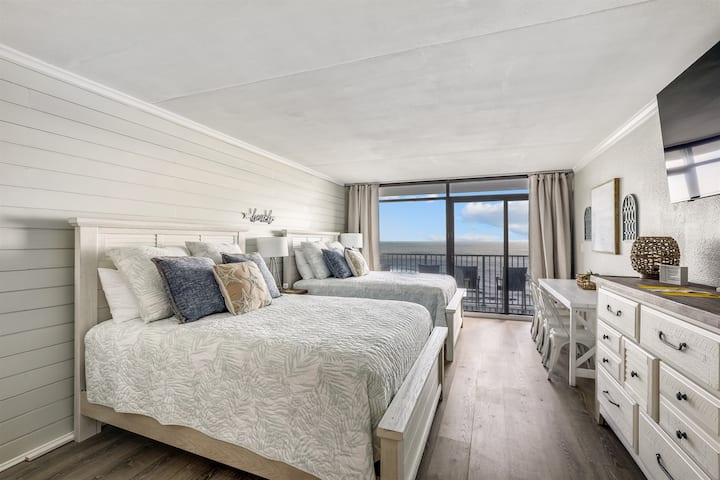 Beachfront With Views! Pool & Lazy River! - マートルビーチ, SC