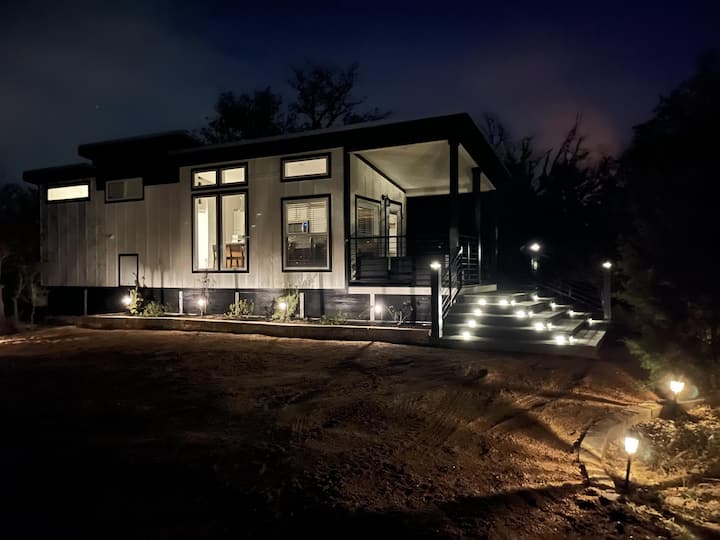 Blackbird Cottage - Free Fishing At Moby Dick's - Cedar Creek, TX