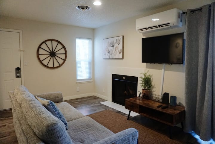 Charming Studio•amazing Location•king-size Bed - University of Utah Hospital, Salt Lake City