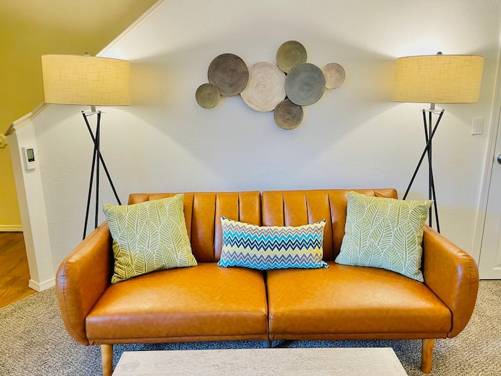 Unique 8 Beds 5tvs Pet Friendly House Sleeps 15 - Reno